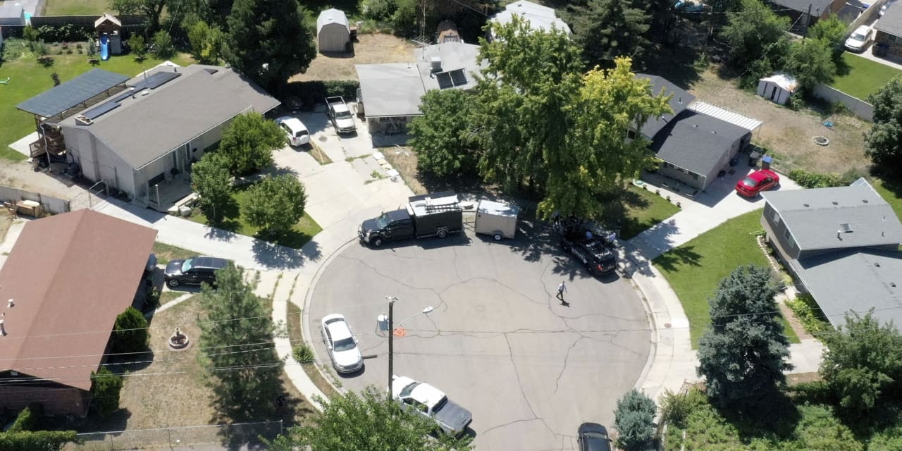 Utah man accused of Biden threat shot and killed as FBI served warrant ...