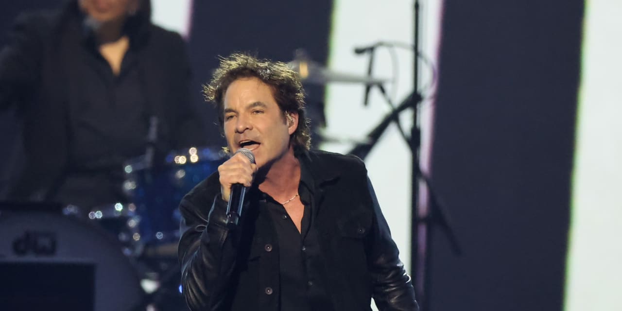 Train singer Pat Monahan lists lakeside mansion in Washington for $8.2 ...