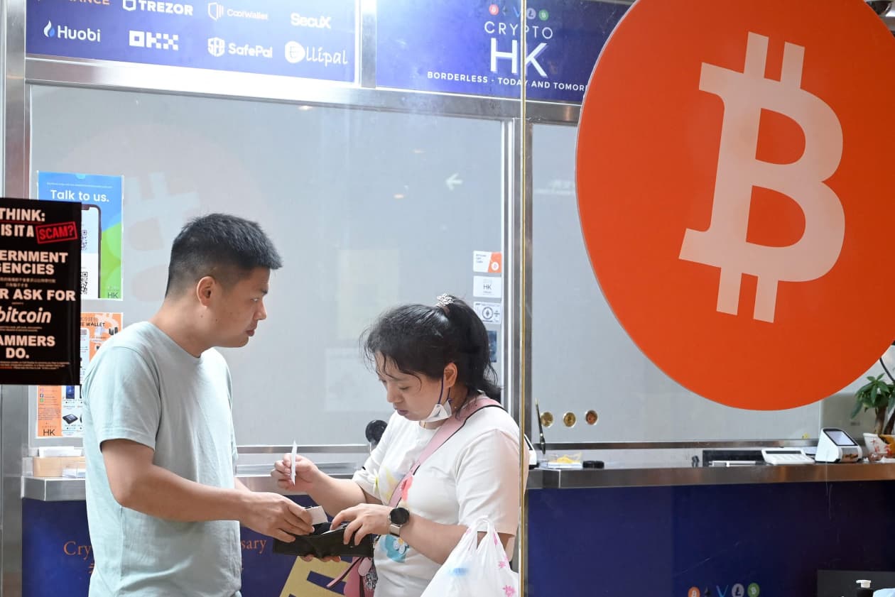 Bitcoin remains under pressure following flash-crash of $2,000 ...