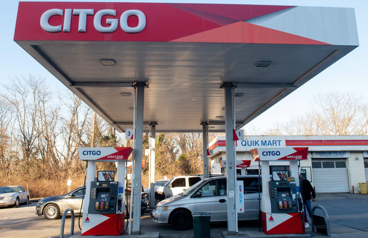 Tropical Storm Idalia heads for Florida; Citgo fuel contamination ...