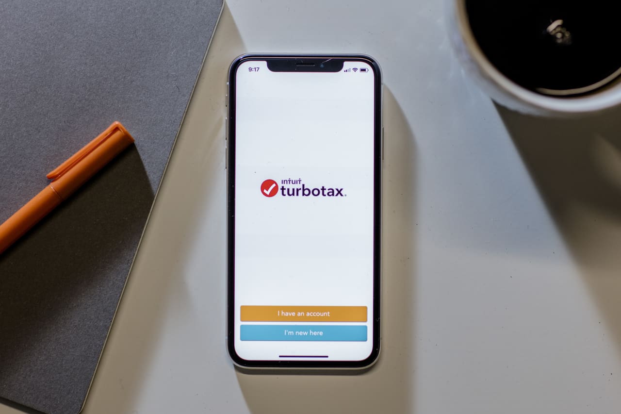 Turbotax Logo File Taxes On The Go With TurboTax For IPad And IPhone