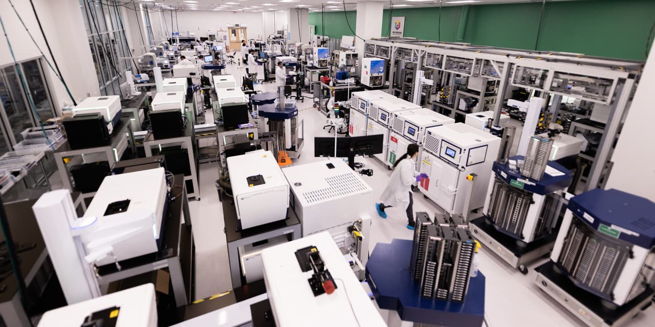 Recursion Pharmaceuticals has a prescription for high drug costs: AI ...