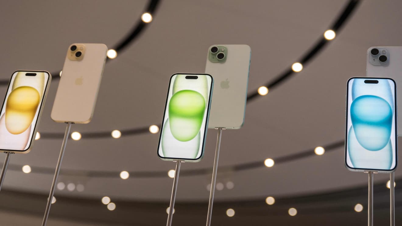 iPhone 15 preorders: Here are the deals from AT&T, T-Mobile and Verizon ...