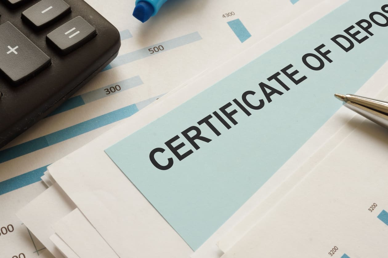 Every one of these 10 CDs guarantees a 5.5% — at minimum — APY right ...