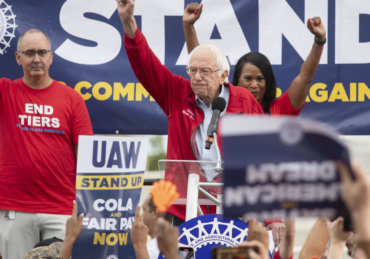 ‘What the UAW is fighting for is not radical’: Bernie Sanders joins ...