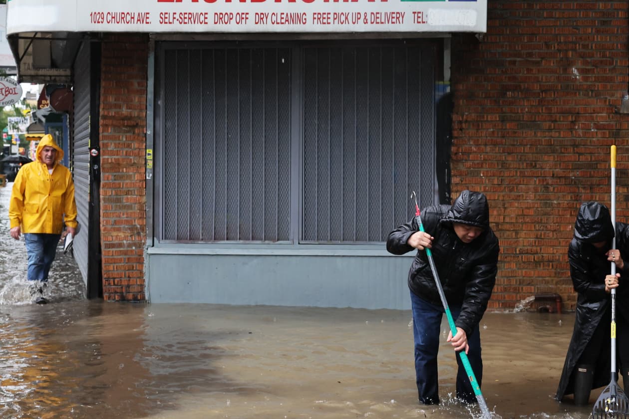 Flash flooding leaves parts of New York City under water. Here’s how to protect yourself from ...