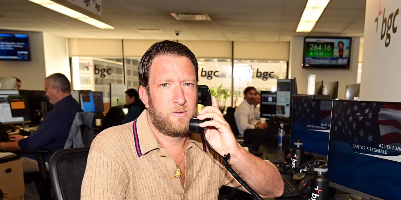 Barstool Sports founder Dave Portnoy breaks Nantucket record with $42 ...