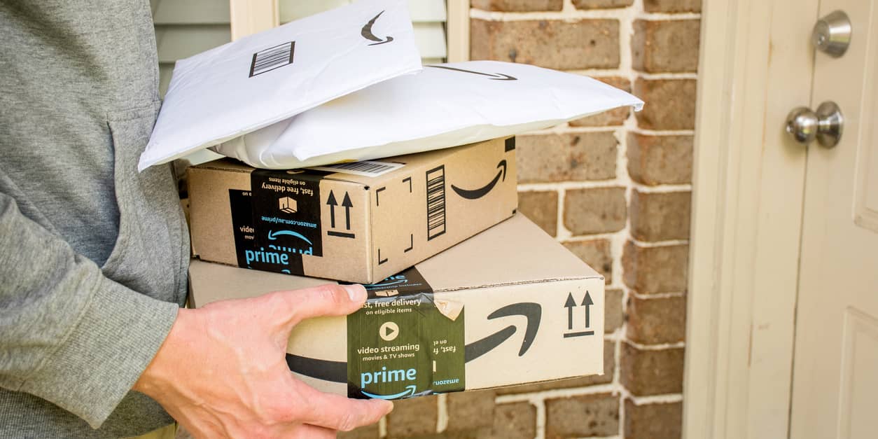 Here’s how to get 5% cash back on Amazon purchases and a $100 Amazon ...