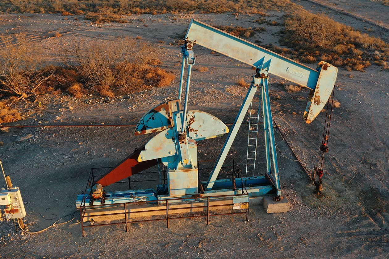 These oil stocks are looking cheap as Exxon Mobil reportedly mulls a ...