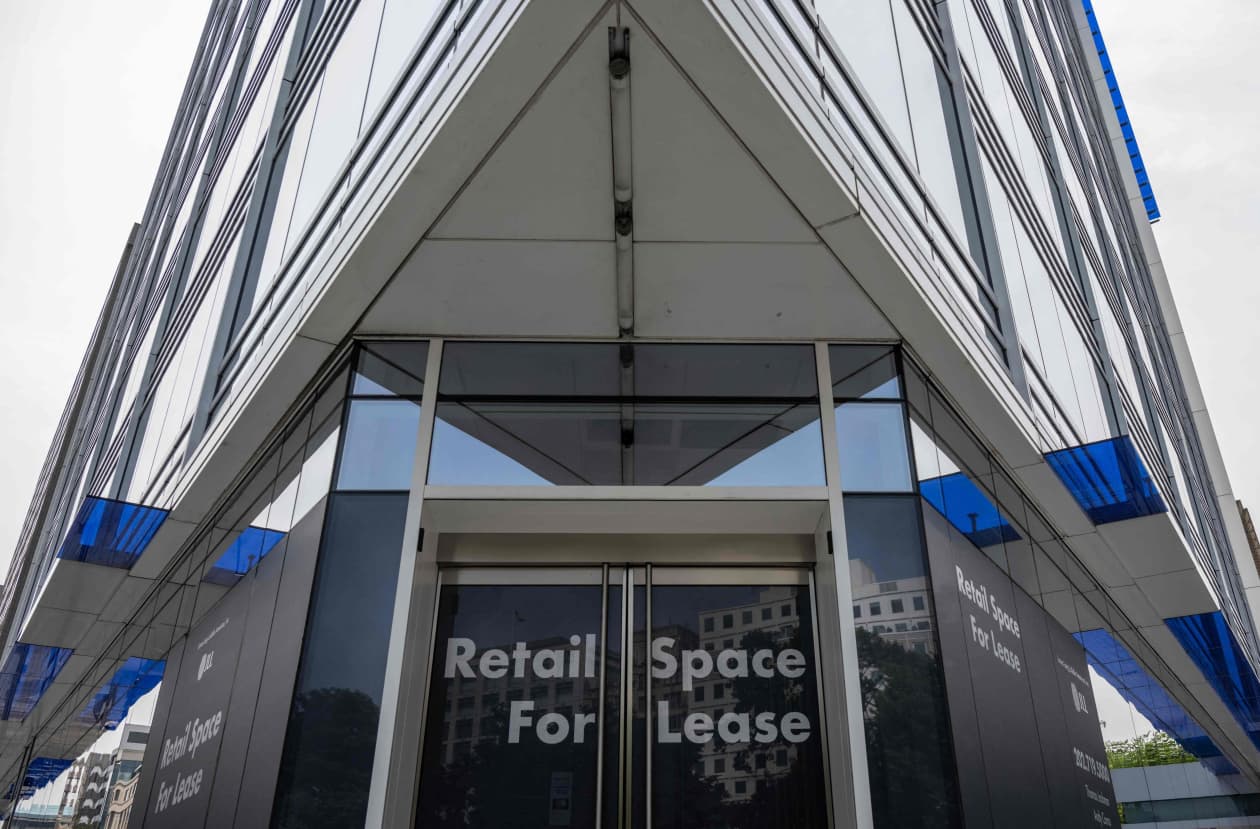 Spirit Realty’s stock rallies on $9 billion buyout by Realty Income ...