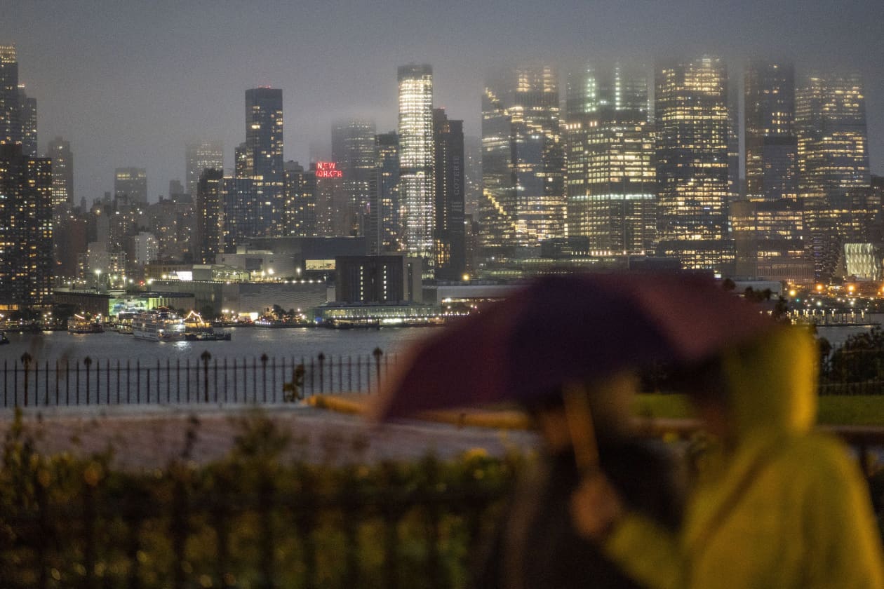 Dirt cheap: Distressed office buildings likely to fetch only cost of ...