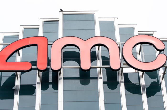 AMC's debt-to-equity, late payments, could be 'red flags,' warns ...
