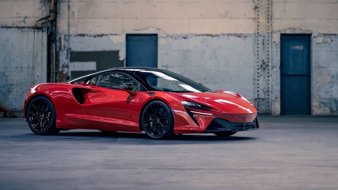 I got to drive the new McLaren Artura supercar—here’s what I learned ...