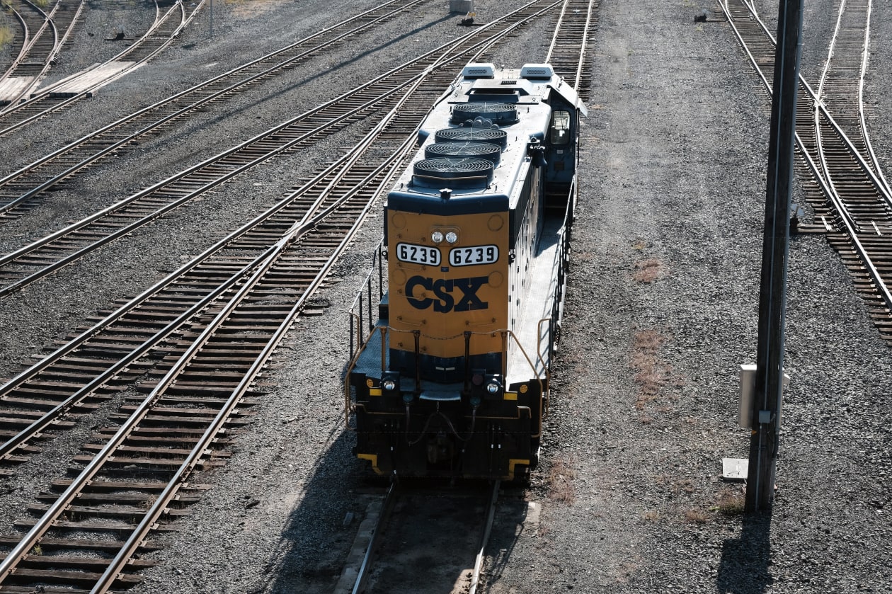 CSX says more businesses are shipping via rail to avoid surging fuel ...