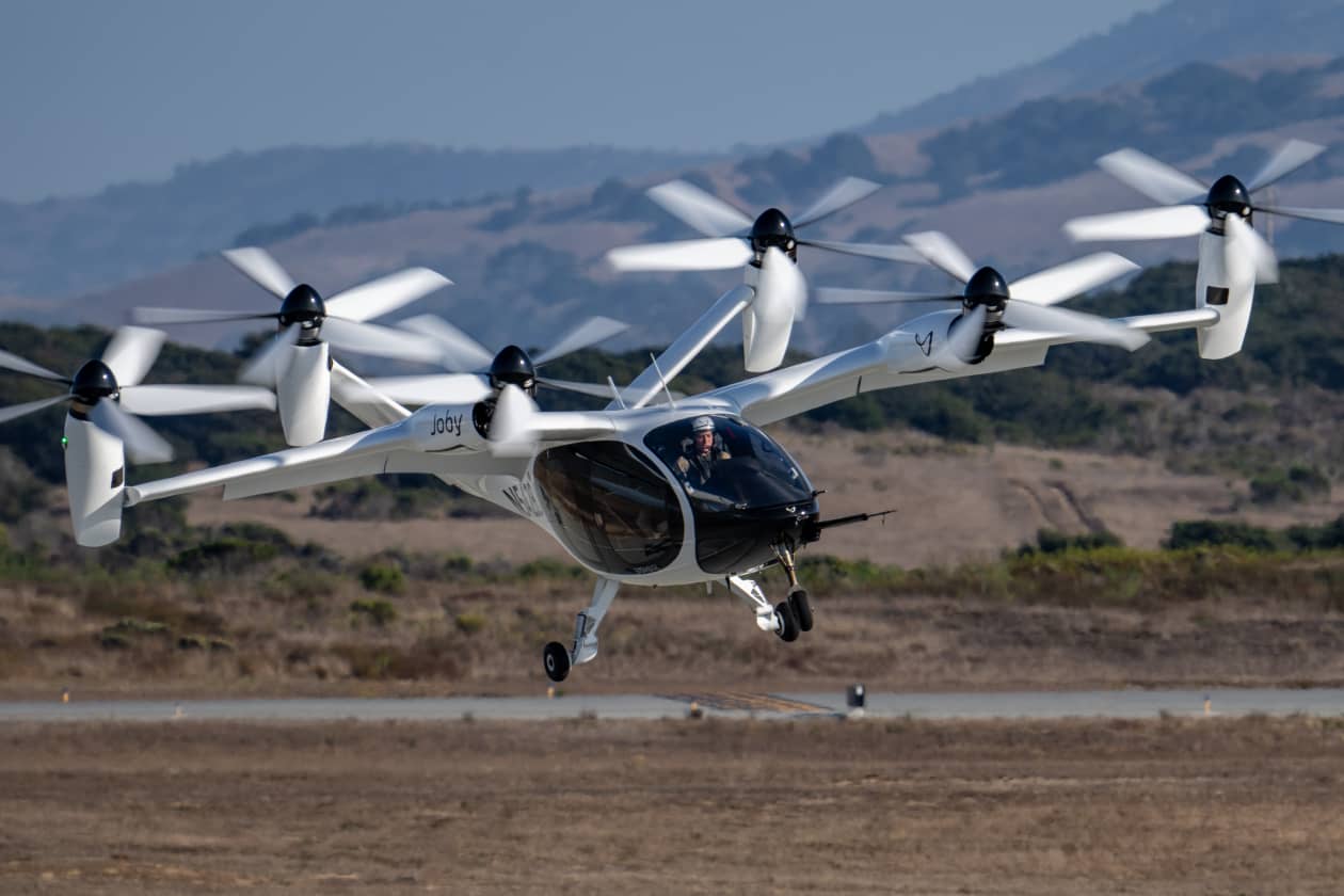 Hedge-fund founder talks flying taxis and stocks to own in a market ...
