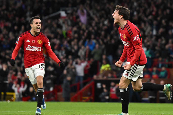 Hedge-fund billionaire Leon Cooperman takes Manchester United stake ...