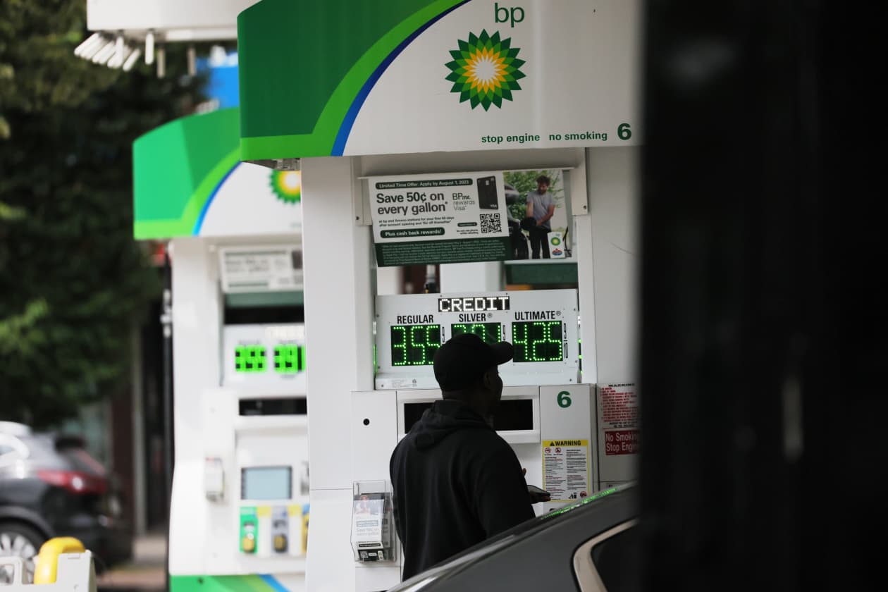 Amazon Prime members can save 10 cents a gallon at 7,000 stations ...