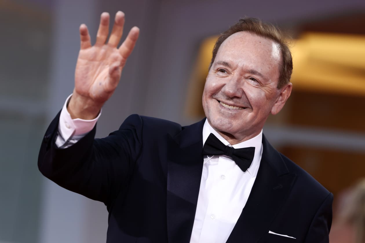 Kevin Spacey says he is living in hotels after Baltimore foreclosure ...