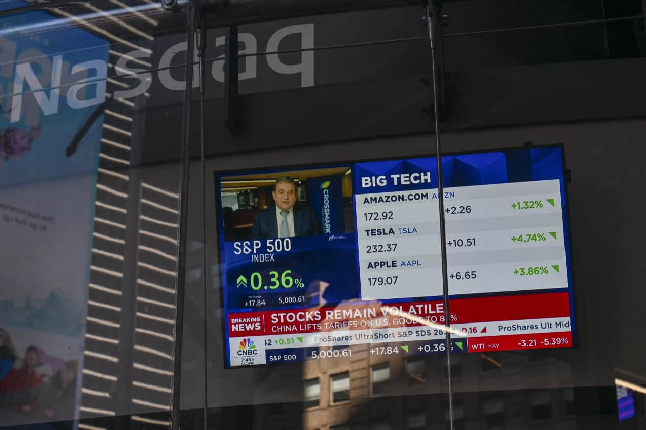 It’s hedge funds, not foreign investors, that have been dumping stocks ...