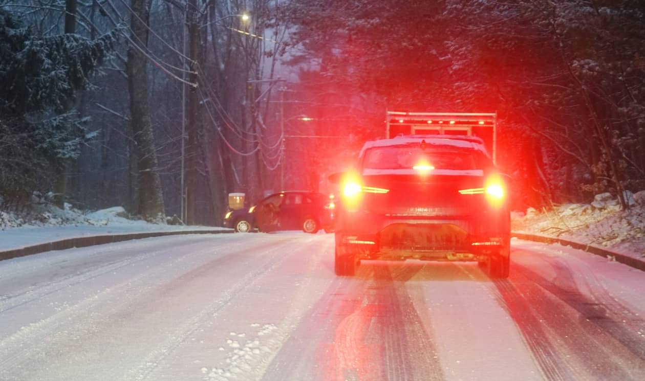 Report finds that electric vehicles are more likely to be rear-ended ...