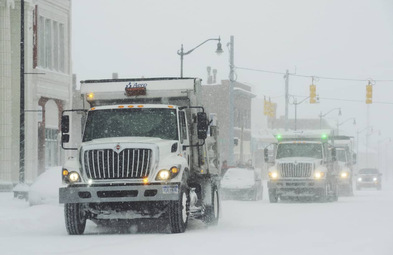 Deadly arctic freeze continues to blast U.S., stranding travelers and ...
